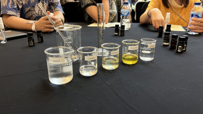 Bukan Sekadar Relaksasi: Manfaat Tak Terduga Minyak Atsiri dalam Body ...