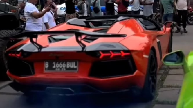 Mengungkap Status Lamborghini Milik Bupati Jepara yang Dipakai Gus ...